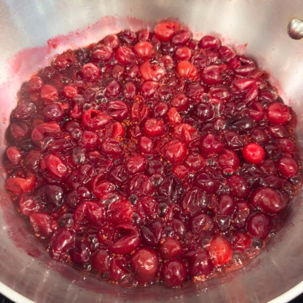 Whole Berry Cranberry Sauce – A Foodcentric Life
