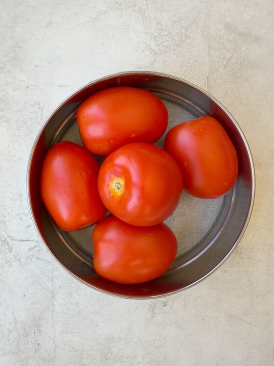 Easy Steps for How to Dice a Tomato – A Foodcentric Life
